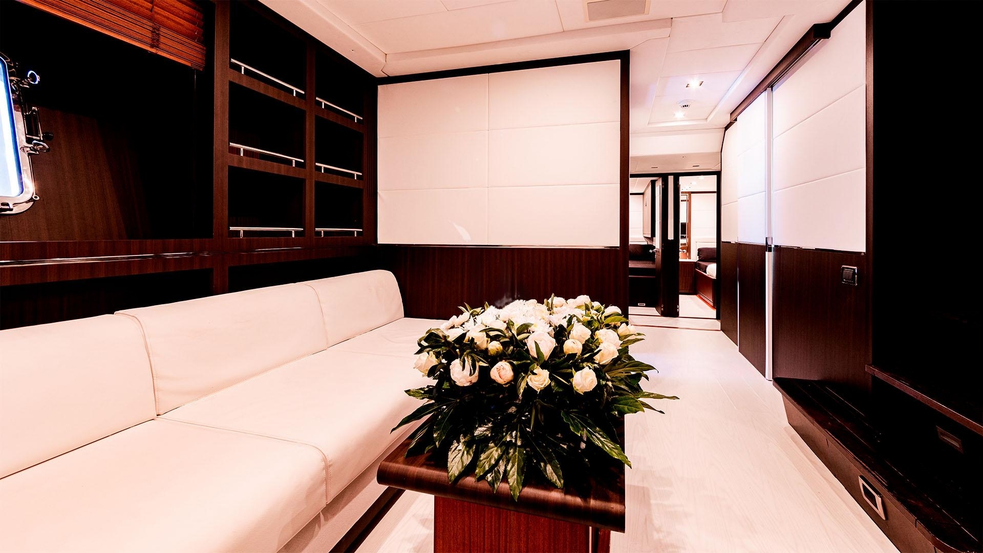 BOBY Yacht Charter Details, Mangusta Overmarine | CHARTERWORLD Luxury Superyachts